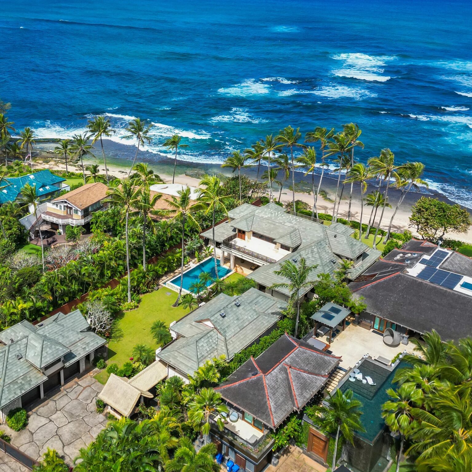 Kelly Slater’s Hawaiian Compound – Wicked Gadgetry